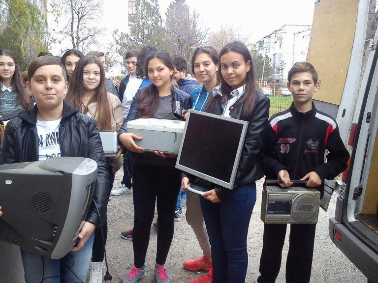 Scoala Palade Ploiesti – " Şcoala este o clădire între pereții căreia ...